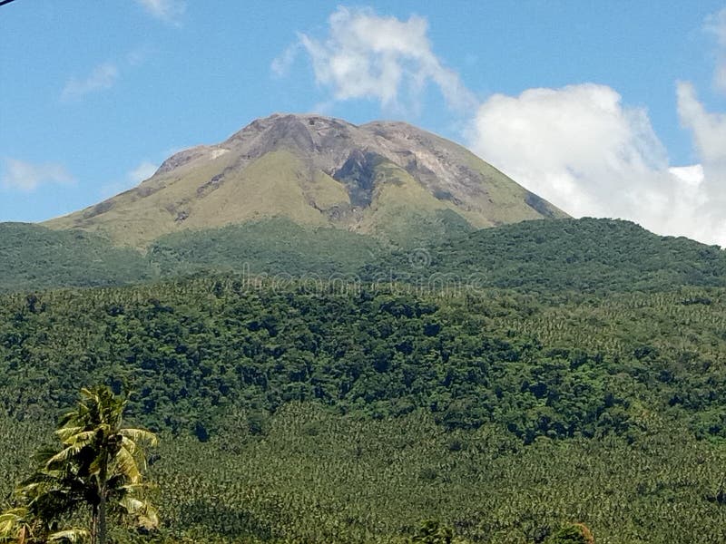 Mount bulusan stock photo. Image of environment, volcano - 157399022