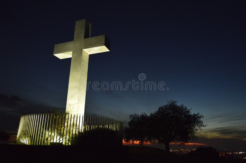 Mount Helix editorial stock photo. Image of sunset, lamesa - 70834078