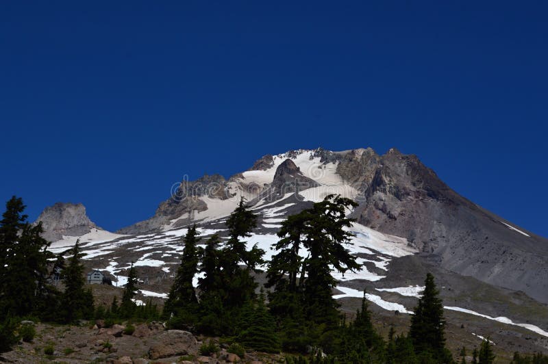 Mount Hood, Volcano in the Cascade Range, Oregon Stock Photo - Image of ...