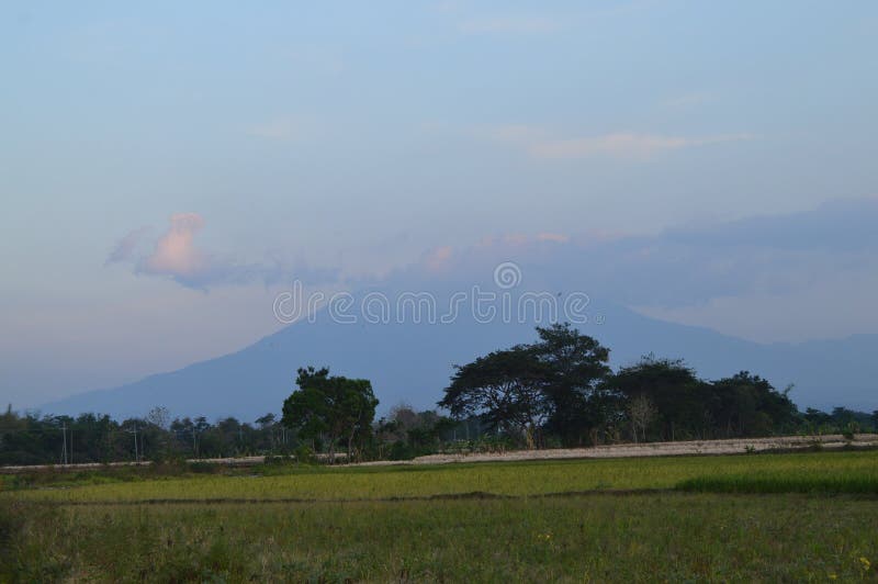 Mount lawu stock image. Image of lawu, java, provinces - 128398441