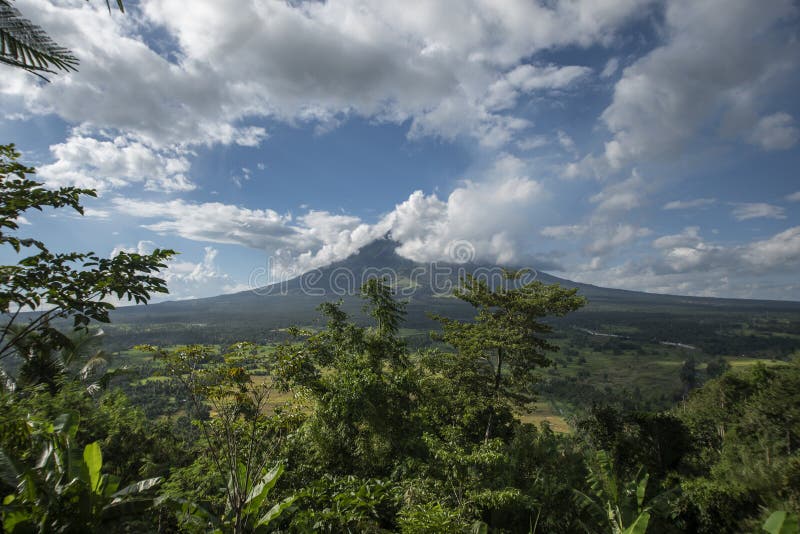 Mount Mayon Volcano in the Philippines Stock Photo - Image of nature ...