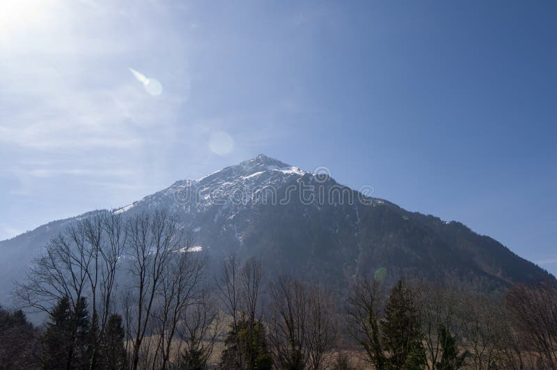 Mount Niesen at Sunset. Colorful Clouds Over Lake Thunersee. Vie Stock ...
