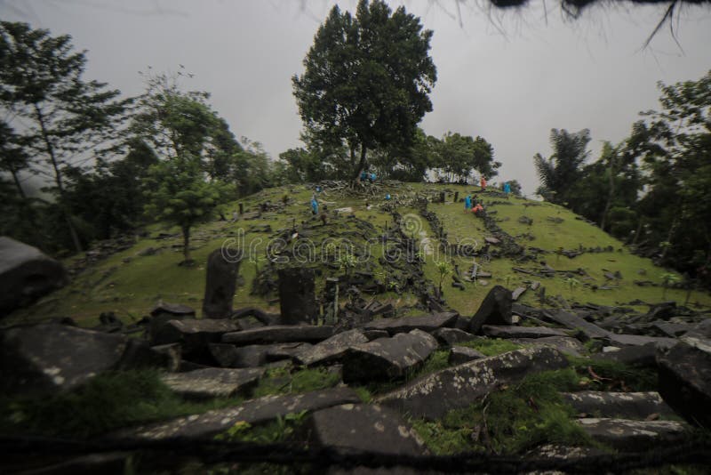 Mount Padang Megalithic Site Has Been Called the Largest Megalithic ...