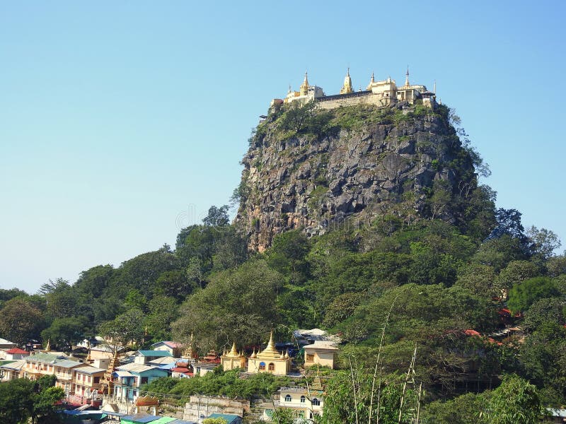 Mount Popa, Bagan, Birmania, Myanmar Stock Photo - Image of view ...