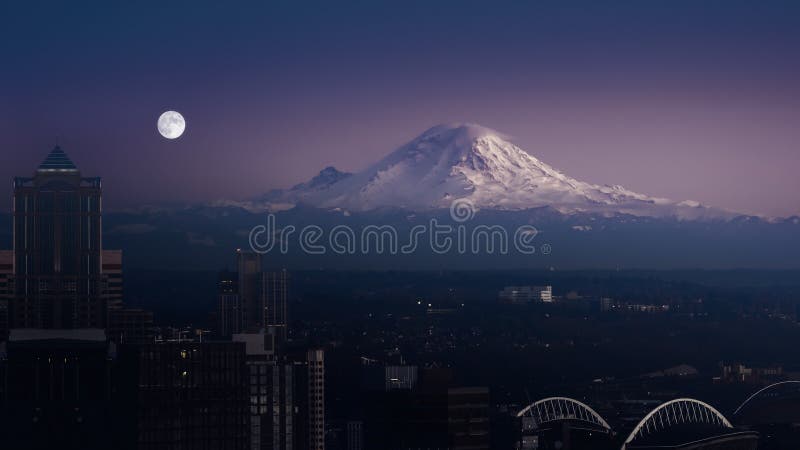 Mount Rainier Seattle USA editorial stock photo. Image of architecture ...
