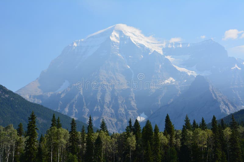 Mount Robson canada stock image. Image of summer, beauty - 98525617