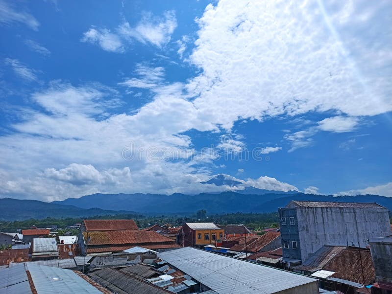 Mount Selamet during the Day Stock Photo - Image of skyscraper, mount ...