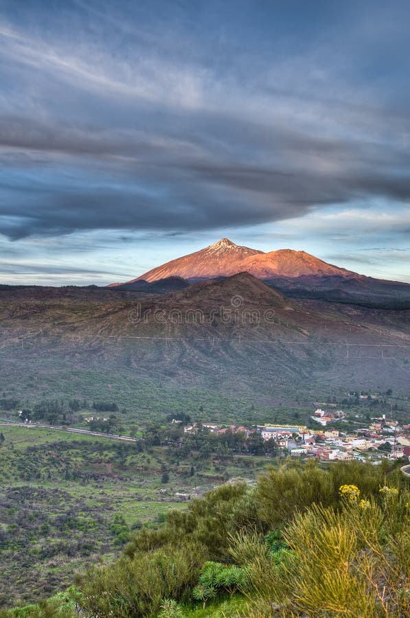 Mount Teide, Tenerife Island Stock Photo - Image of cloud, dominant ...