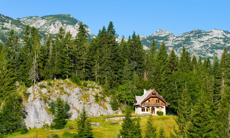Mountain cottage stock image. Image of scenery, relax - 32948721