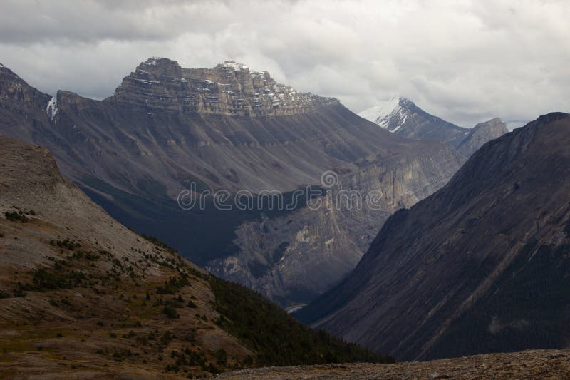 Mountain Crossing in the Canadian Rockies Stock Image - Image of travel ...