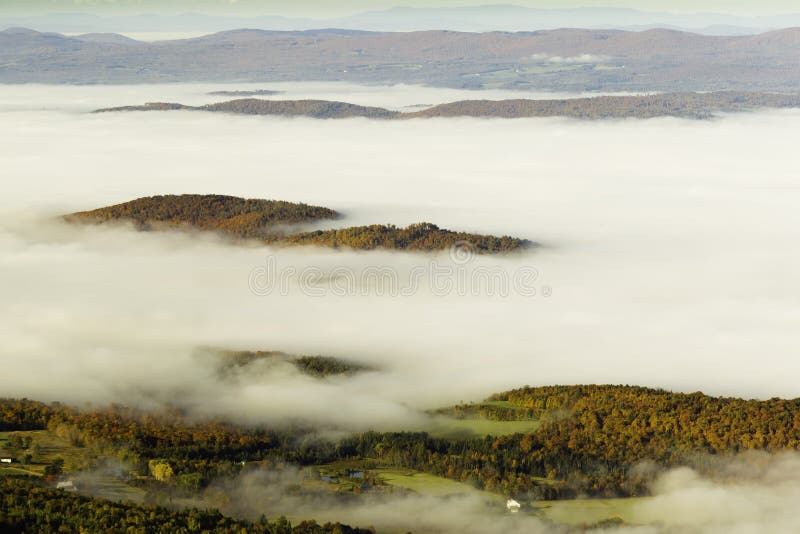 Mountain Fall Foliage stock image. Image of cloud, autumn - 34197007
