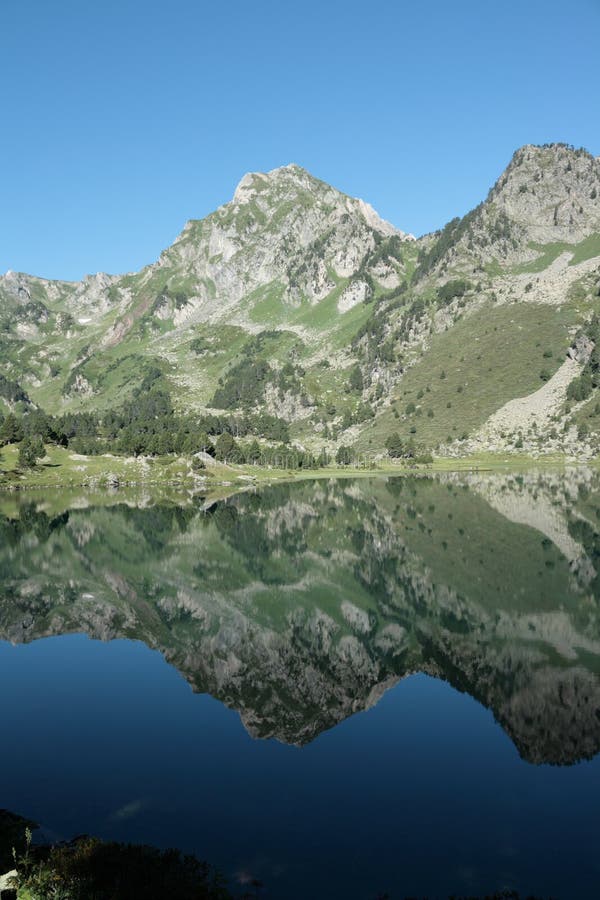 Mountain and Lake in Pyrenees Stock Photo - Image of landscape, outdoor ...