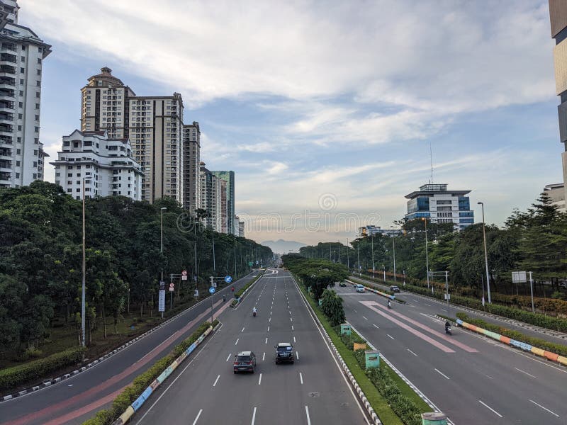 Mountain in the Middle of Town Stock Image - Image of skyline, freeway ...