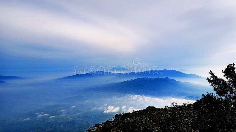 Mountain Nice Simple Fotografi Cloud Stock Image - Image of simple ...