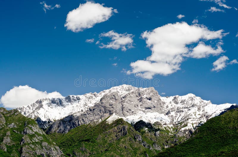Mountain (Onno, Italy) stock image. Image of spring, nature - 31284211
