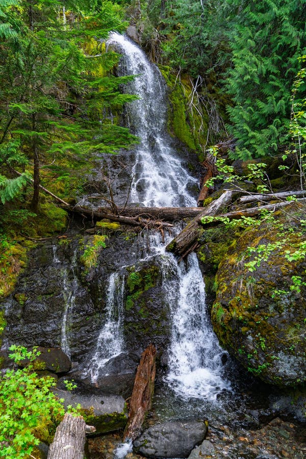 Mountain Park Waterfall 2 stock image. Image of mount - 384987355