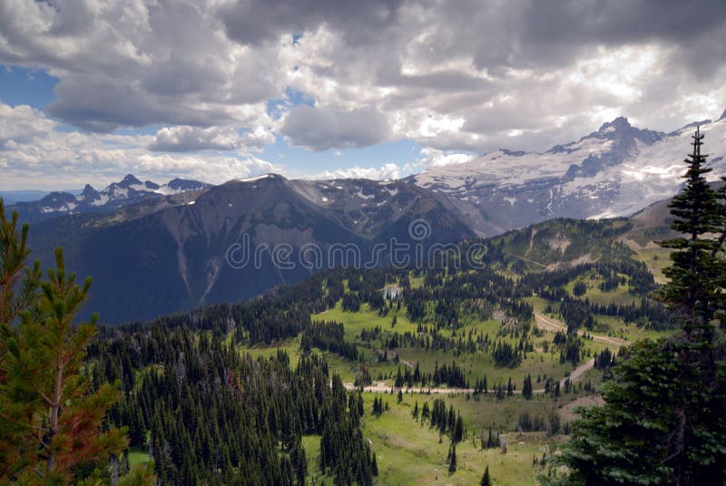 Mountain Plains stock image. Image of cloud, park, snow - 2921875