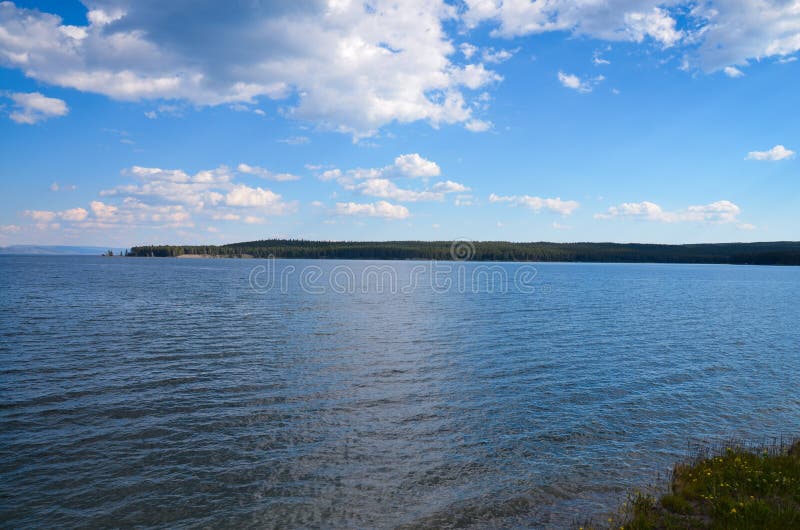 Mountain Range View in Front of Yellowstone Lake in Yellowstone ...