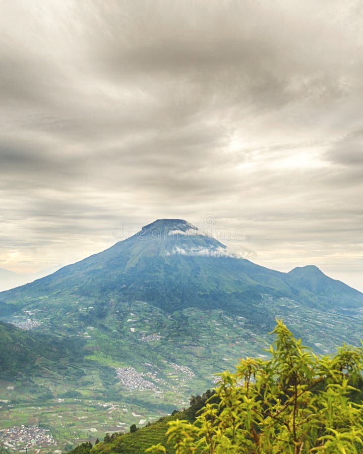 Mountain of sikunir stock image. Image of ridge, mountain - 249061005