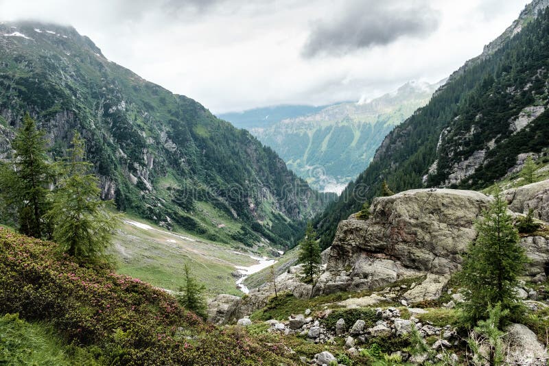 Mountain Spring Valley stock photo. Image of hike, blue - 84176920