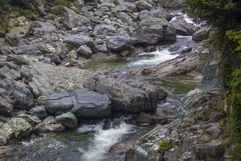 The mountain stone bank stock image. Image of oxygen - 44283111
