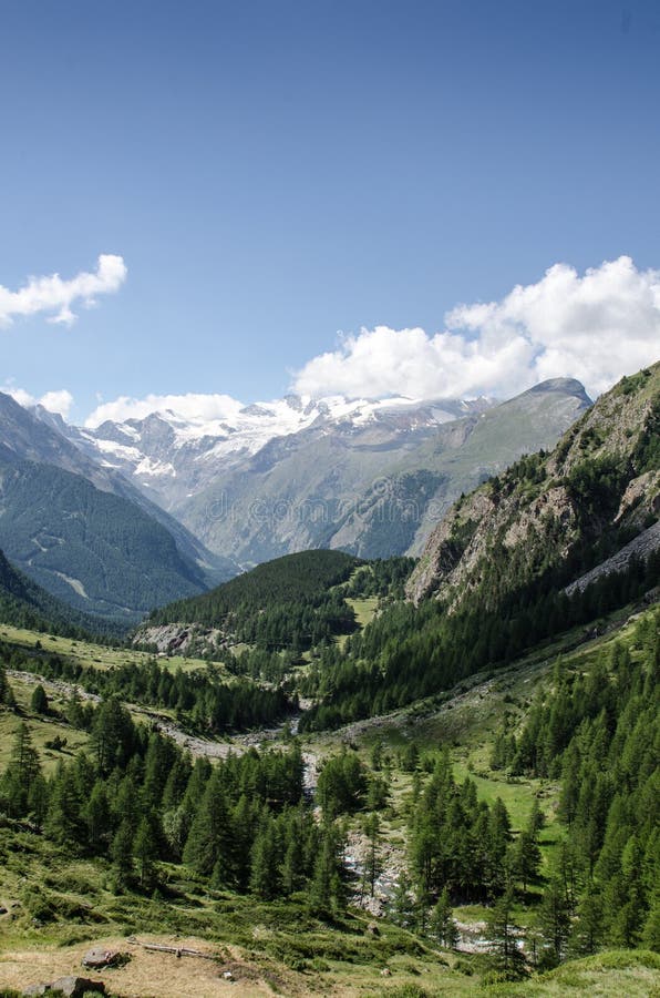 Mountain Valley stock image. Image of road, panorama - 39172353