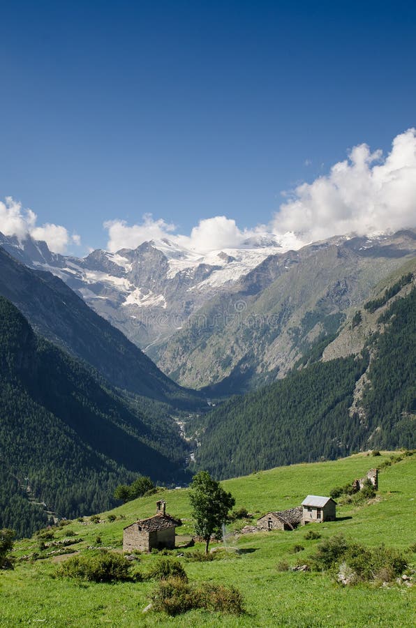 Mountain Valley stock image. Image of environment, clean - 39912483