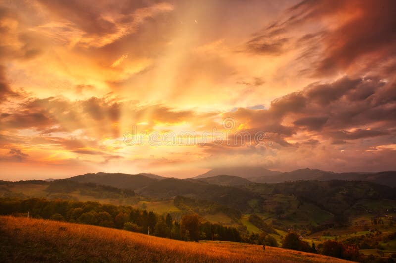 Mountain Valley during Sunset Stock Image - Image of evening, autumn ...