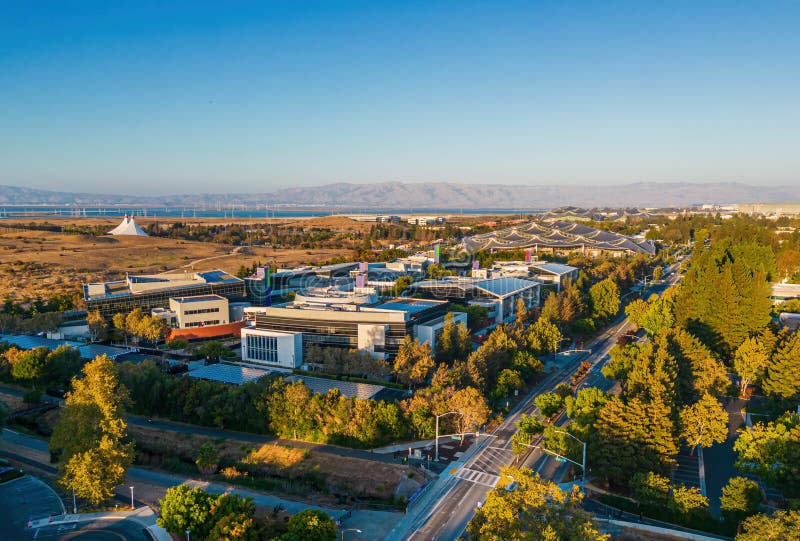 MOUNTAIN VIEW, CA - AUGUST 29, 2022: Googleplex - Google Headquarters ...