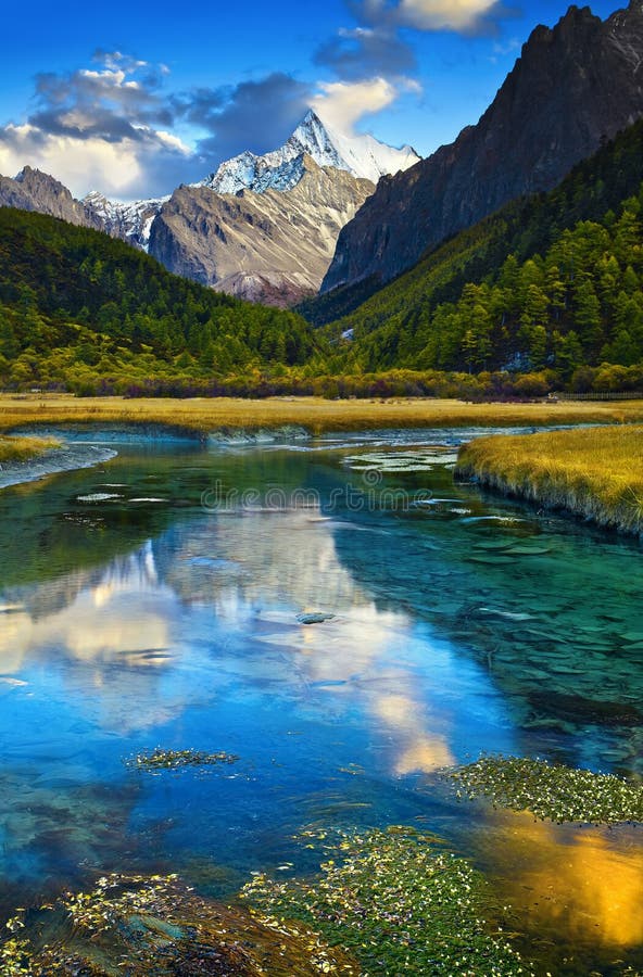 Mountain View with Lake Reflection Stock Image - Image of balance, calm ...