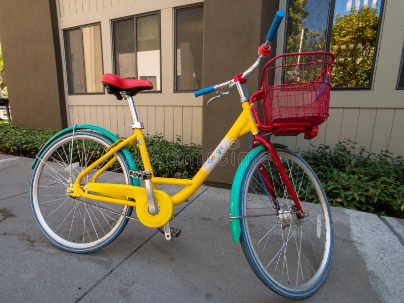 Google Bicycle in Googleplex Headquarters Main Office Editorial Stock ...