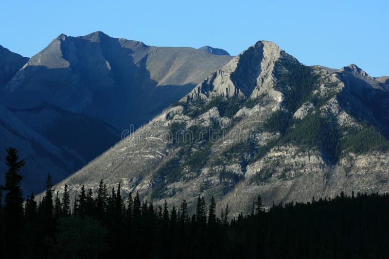 Mountains at Cascade Ponds stock photo. Image of ponds - 11250634