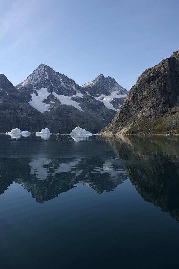 Mountains in the High Arctic Stock Image - Image of fell, inlet: 10523581