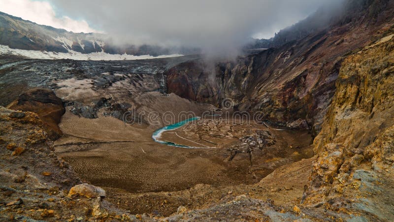 Mountaun De Volcan Du Kamtchatka De Fumerolle Image stock - Image du ...