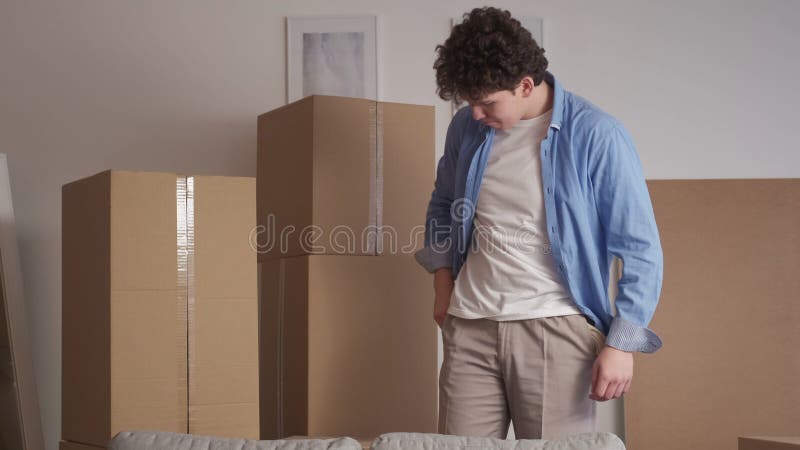 Move Problem Poor Man Delivery Payment Sad Stock Video - Video of ...