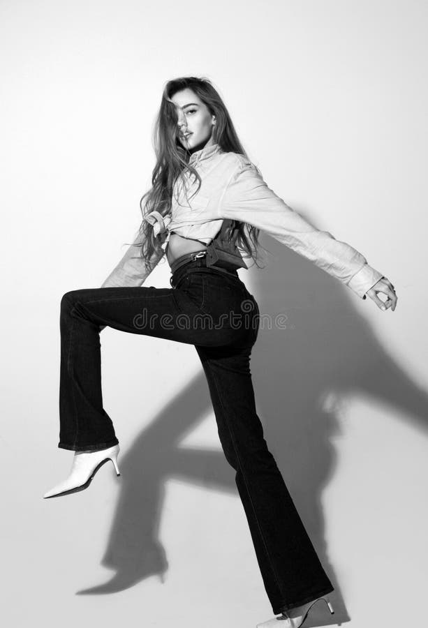 Movement Model Fashion Woman In Pink Shirt And Jeans Pretty Young Lady In A Fashion Pose Full