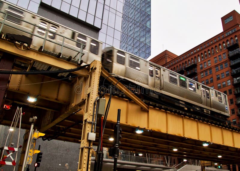 Moving Elevated El Train, Part of Chicago`s Iconic Transit System ...