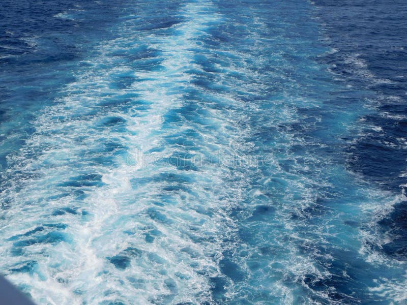 Moving Ocean Water Trapped In Tide Pools And Ocean Made Streams Stock ...