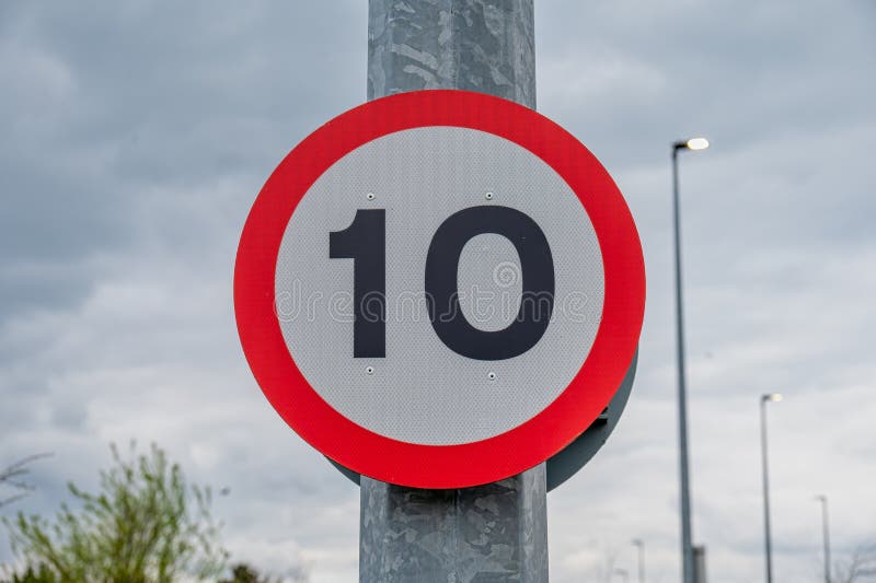 10 mph speed limit sign stock image. Image of signs - 313159431