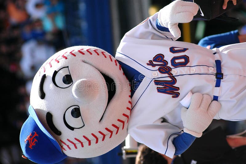 Mr. Met editorial stock photo. Image of fans, entertainment - 18128793