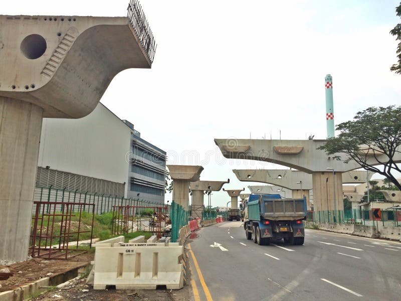 MRT Viaduct Under Construction Editorial Image - Image of train ...