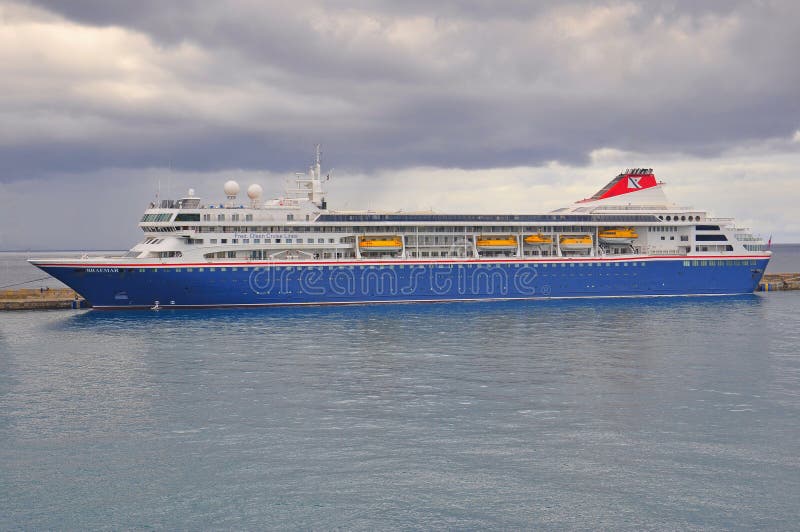 MS Braemar editorial stock photo. Image of large, braemar - 161560313