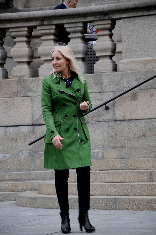 Ms GIORNALISTA DI METTE HYBEL Fotografia Editoriale - Immagine di ...