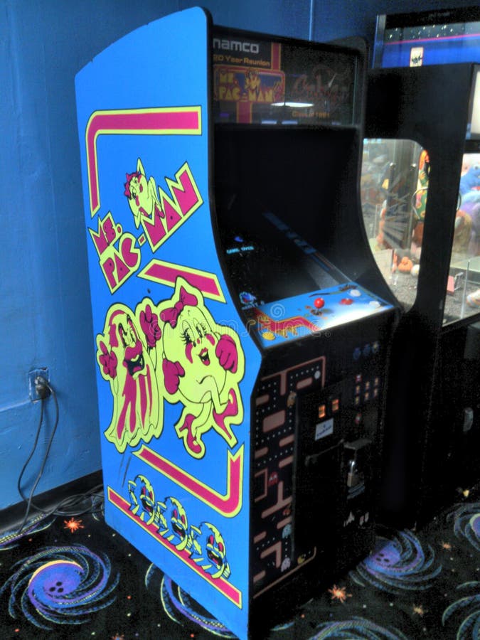 Ms Pacman/Galaga Klassiker Arcade Video Game Machine Redaktionell ...