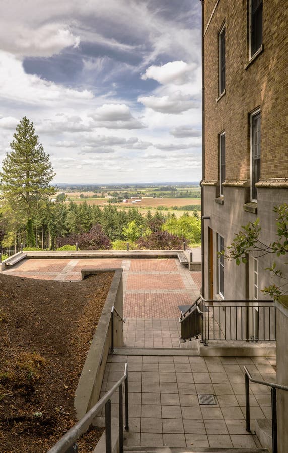 Mt Angel Abbey E Terras Oregon Imagem de Stock - Imagem de grama, nave ...