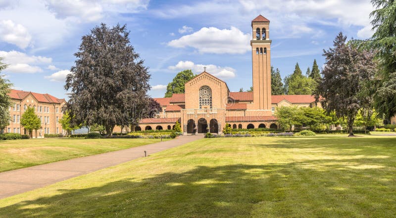 Mt Angel Abbey Y Argumentos Oregon Imagen de archivo - Imagen de ...