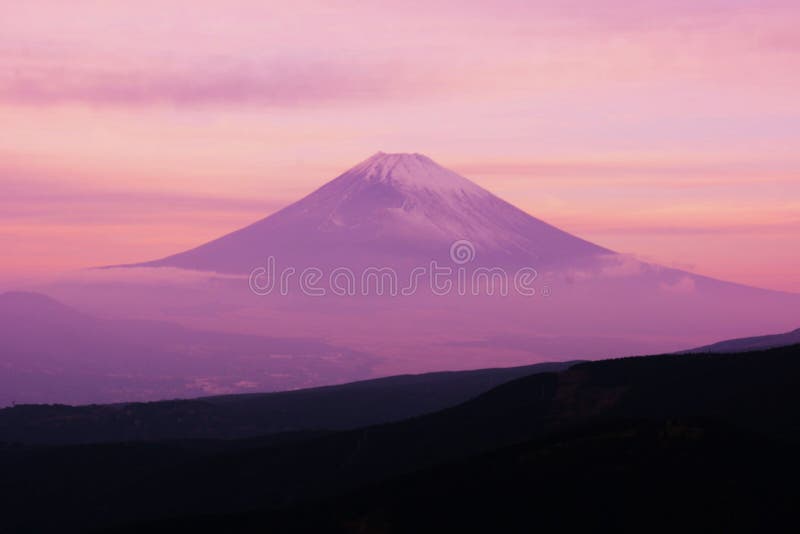 Silhouette of the Setting Sun Stock Image - Image of natural, mountains ...