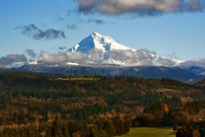 Mt. Hood in the Fall stock image. Image of fall, river - 6512435