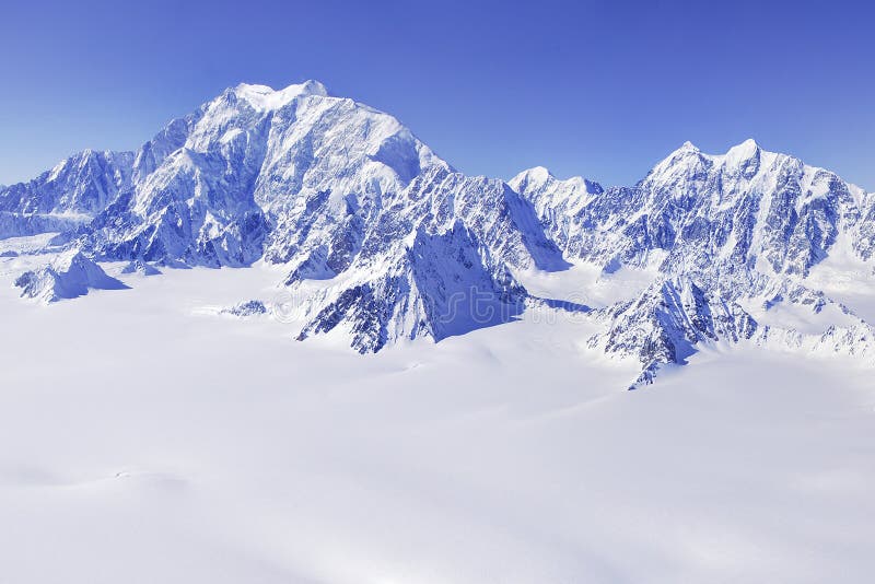 Mt Logan in Yukon unesco stock image. Image of national - 13282563