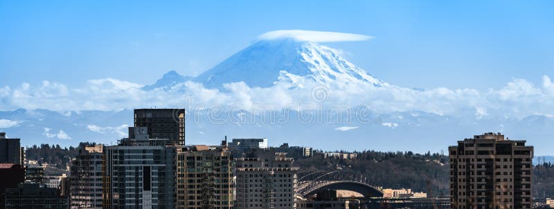 Mt Rainier at Seattle stock image. Image of panoramic - 176011077